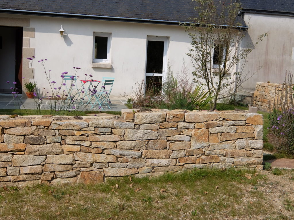 Muret pierre sèche rustique Trégunc